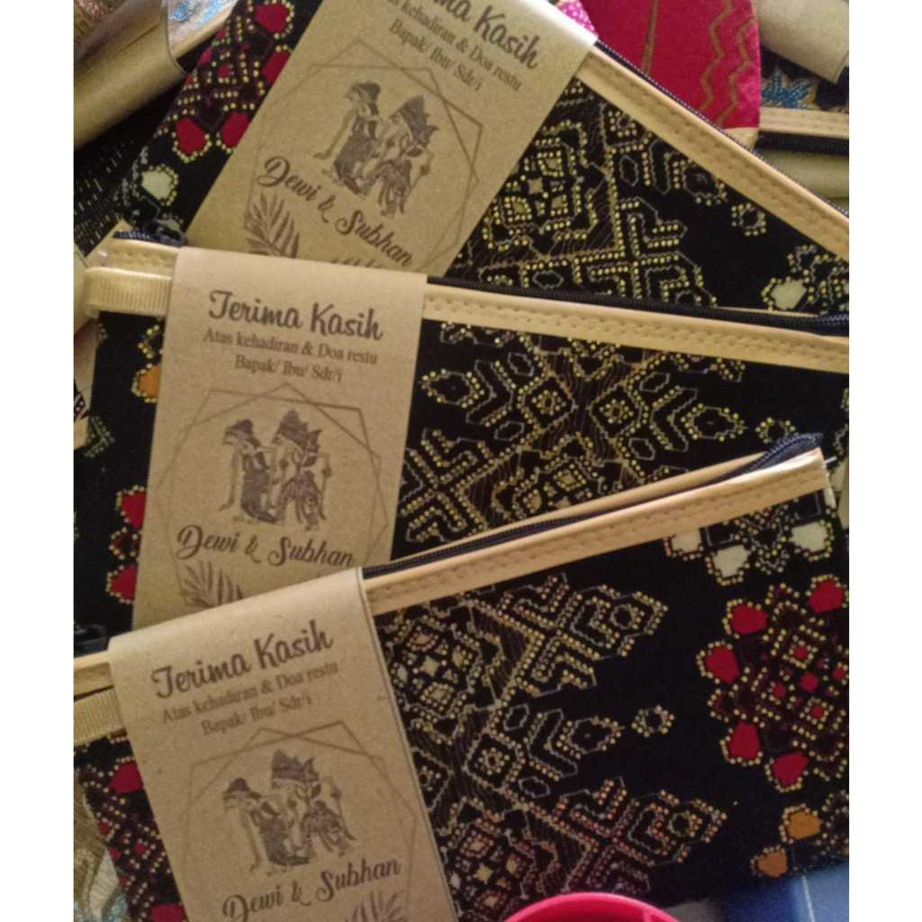 Jual Paket 100pcs Souvenir pernikahan dompet batik 19x11 cm / dompet FREE Kemas dan Kartu Ucapan ...