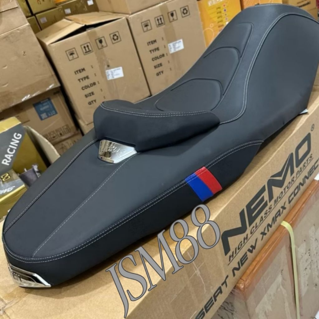 Jual Jok Nemo Xmax new Connect 2023 & Xmax 250 old / Jok Yamaha Xmax ...