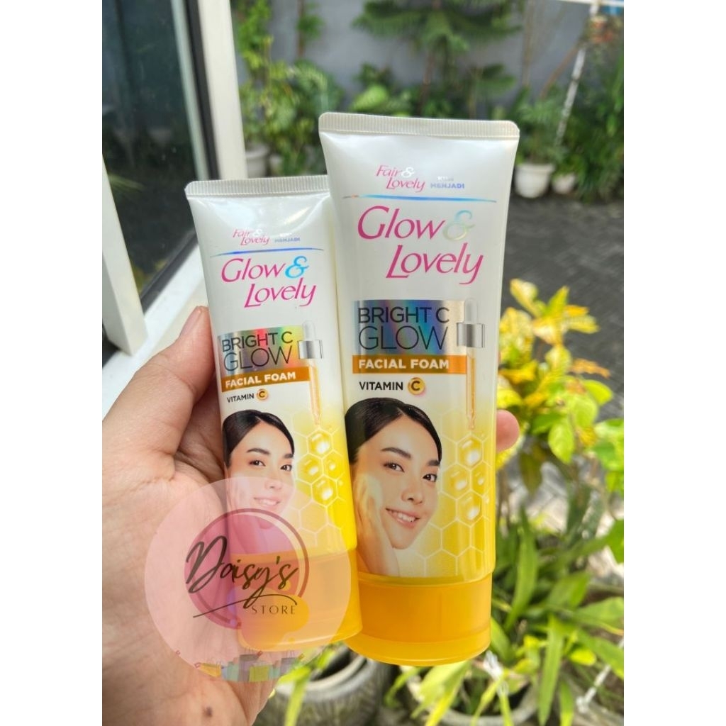 Jual Glow & Lovely Bright C Glow Facial Foam Vitamin C | Shopee Indonesia