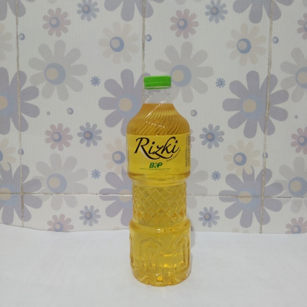 Jual MINYAK GORENG RIZKI BKP 800 ML | Shopee Indonesia