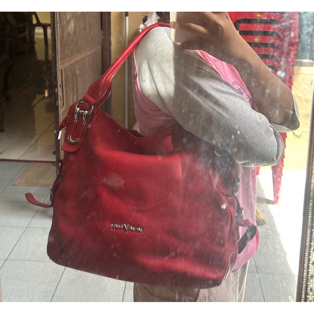 Jual Totebag Merah V Leather | Shopee Indonesia