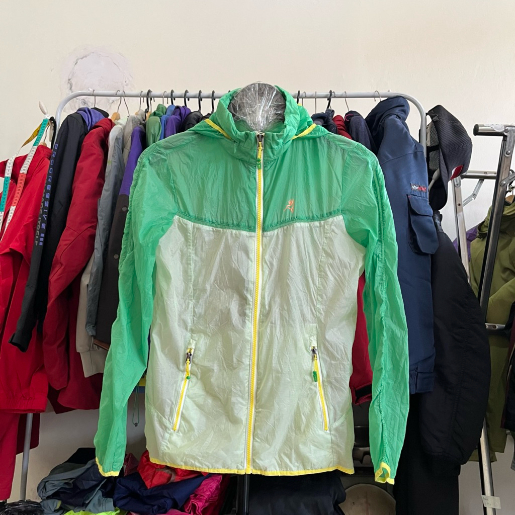 Jual JAKET RUNNING WESTWOOD | Shopee Indonesia