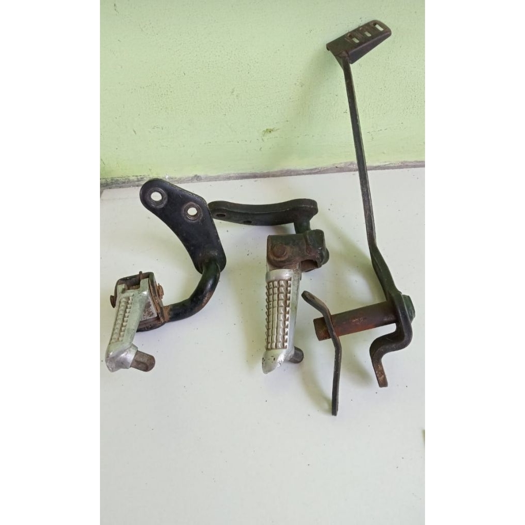 Jual step bostep depan satria FU 150cc fi injeksi fu fi original ...