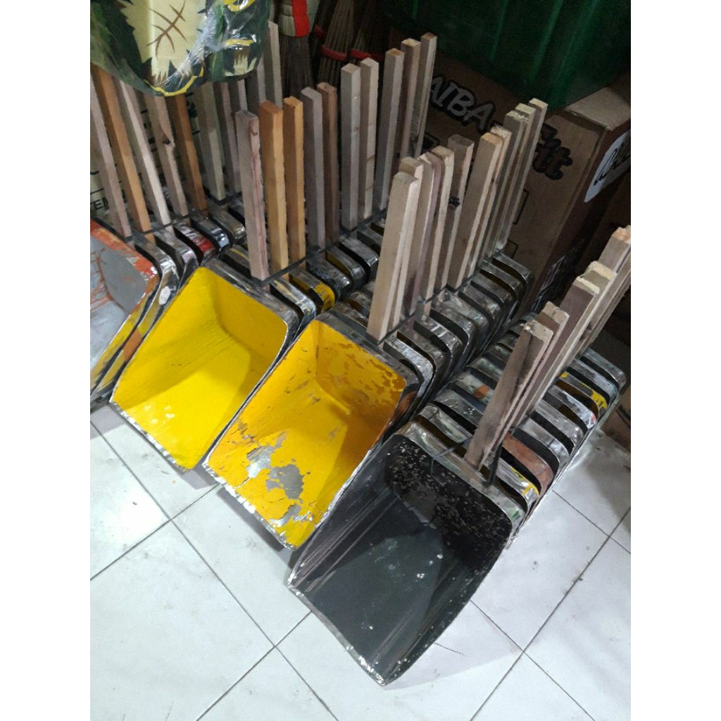 Jual serokan sampah kaleng/pengki kaleng,scop kaleng | Shopee Indonesia