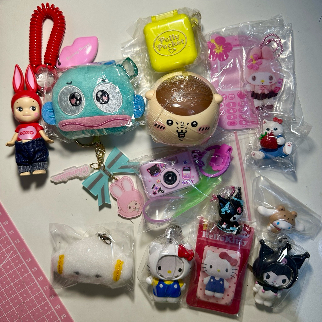Jual READY STOCK GACHA / GASHAPON TRINKETS KEYCHAIN KEYRING SANRIO MINI ...