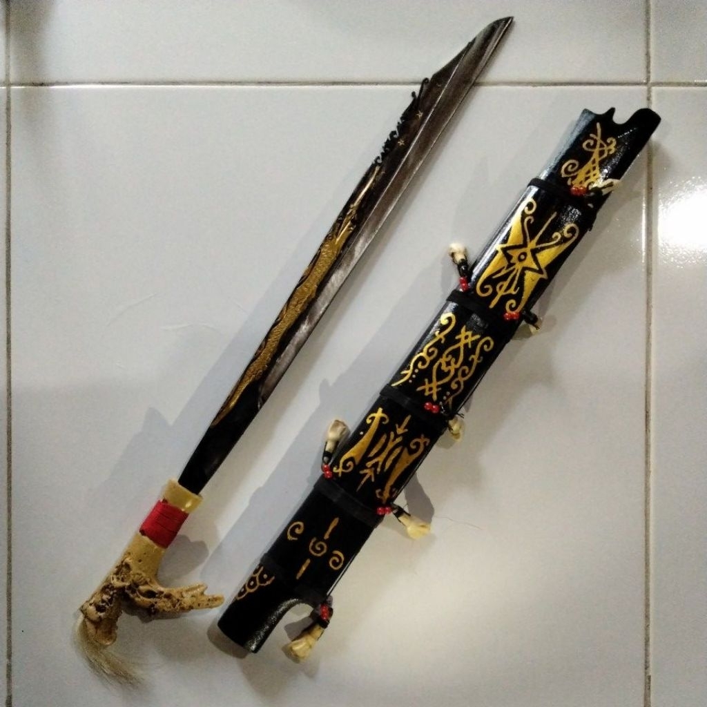 Jual Mandau Khas Kalimantan, Mandau gigi | Shopee Indonesia