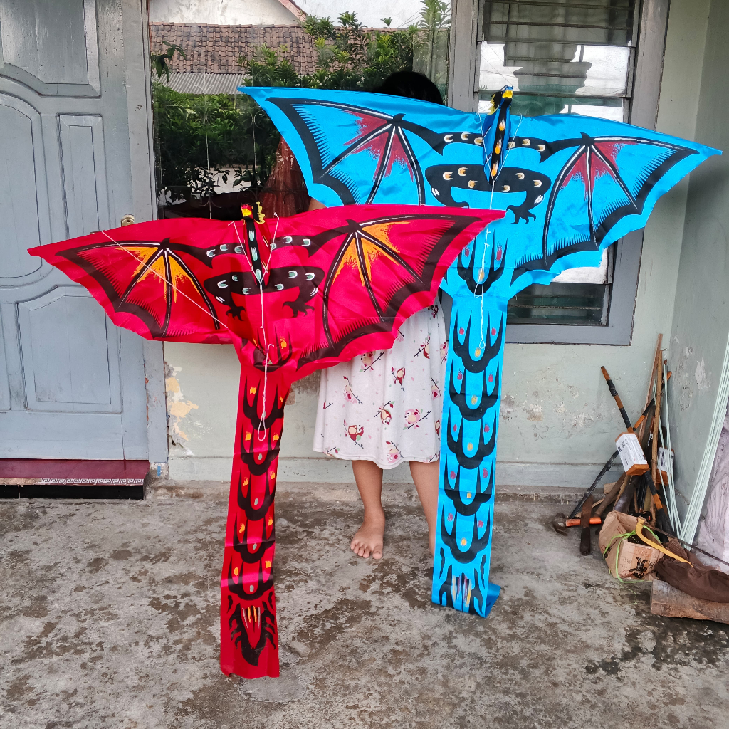 Jual Layangan Naga , Mainan layang-layang bisa di lipat dan ada 4 warna ...