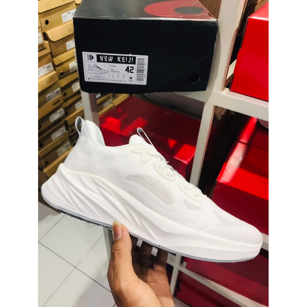 Jual BIG SALE!!! KANKY NEW KEY ORIGINAL SEPATU PUTIH/PRIA/RUNNING/LARI ...