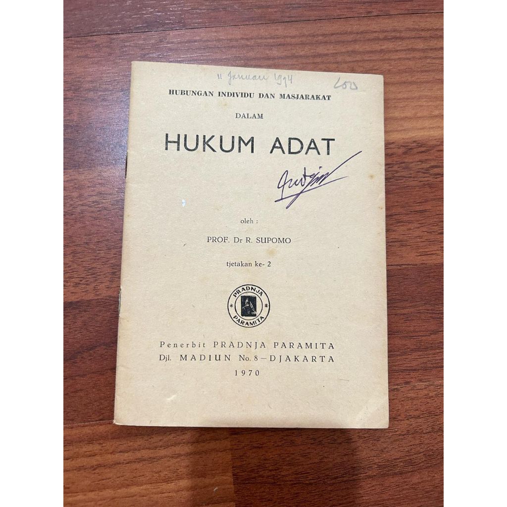 Jual Buku - HUBUNGAN INDIVIDU DAN MASYARAKAT DALAM HUKUM ADAT oleh PROF ...
