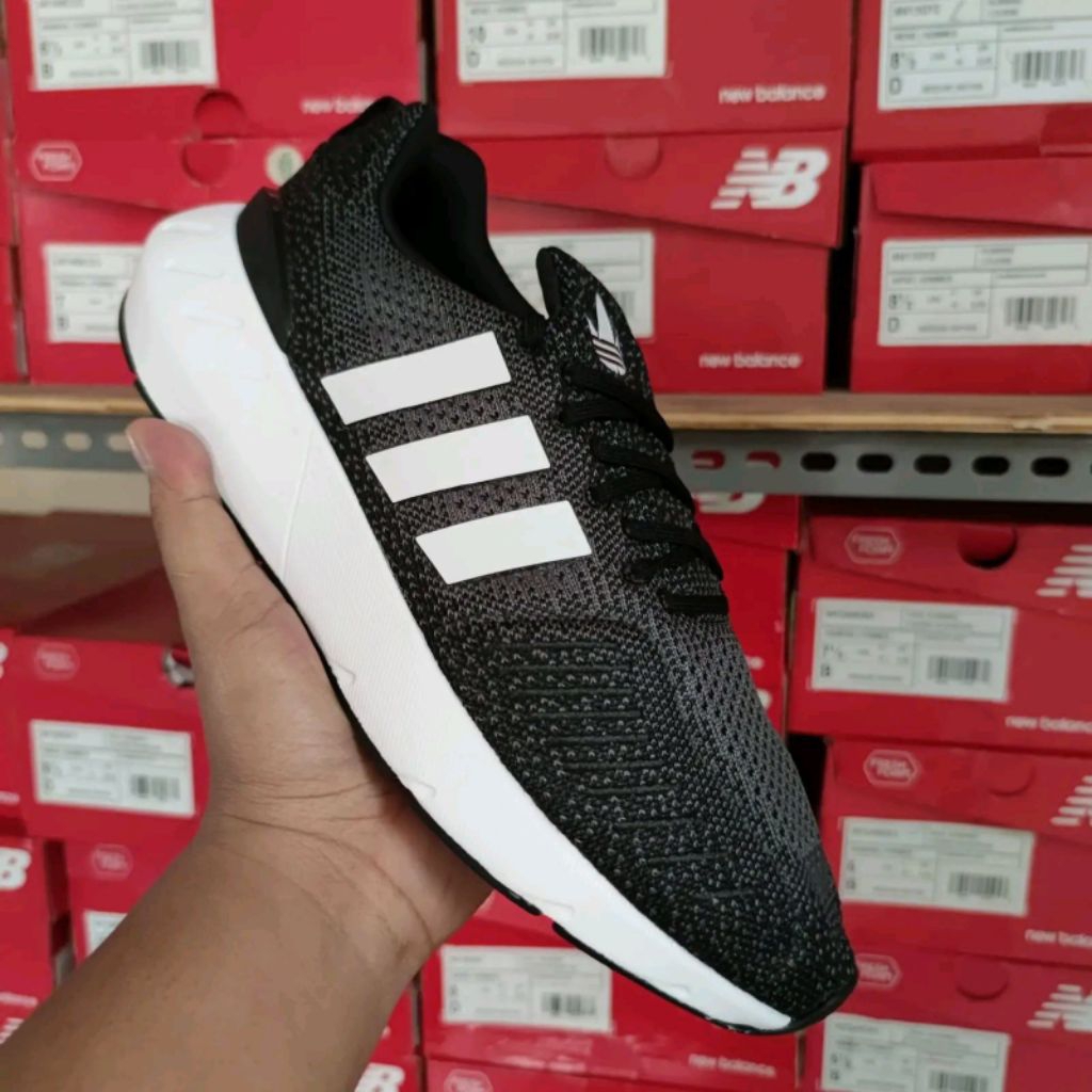 Jual ADIDAS SWIFT RUN 22 RUNNING FOR MENS ORIGINAL BNIB (GZ3496 ...