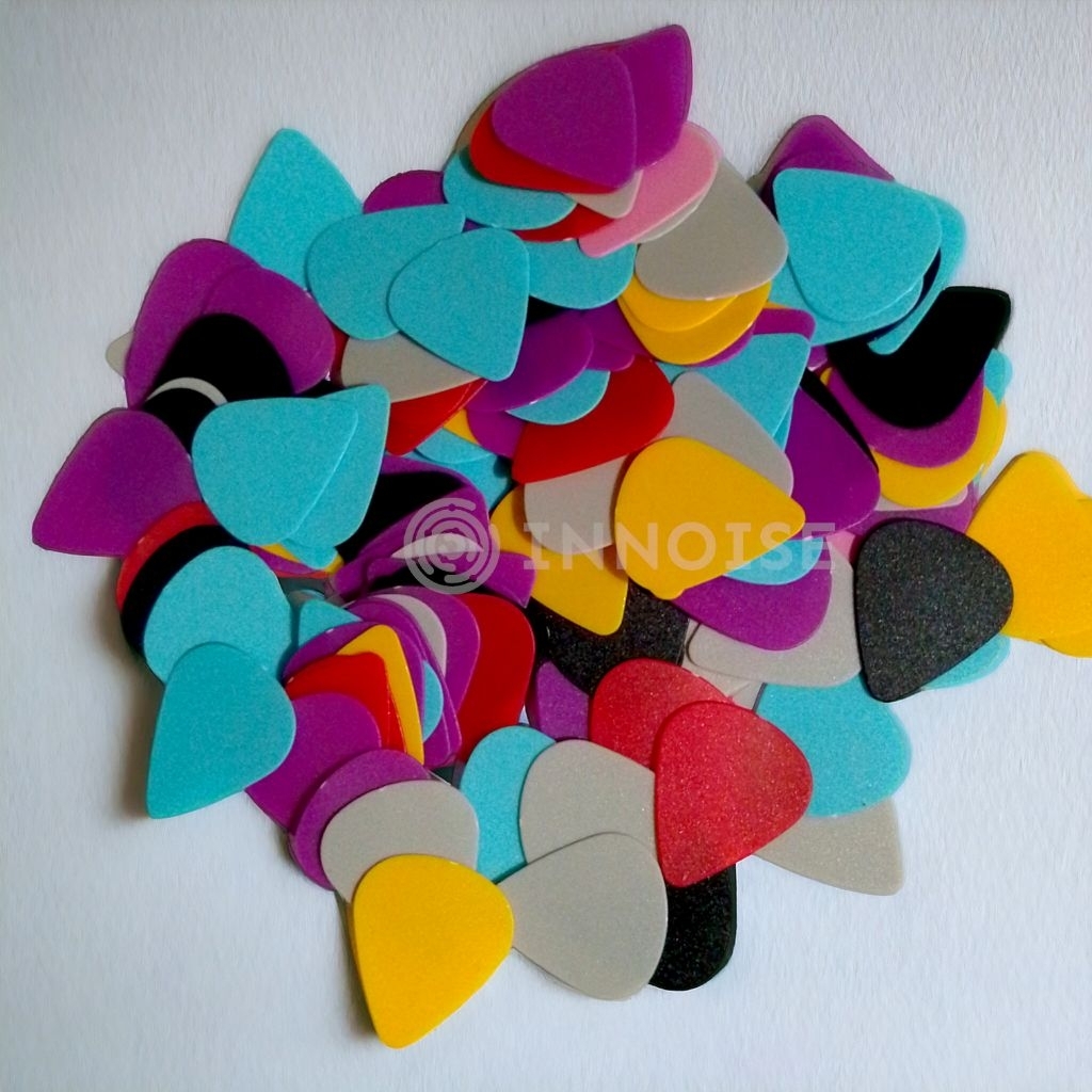 Jual Pick Gitar Warna Polos tipis 0.4 mm 0.5 mm dan Tebal 1 mm | Shopee ...