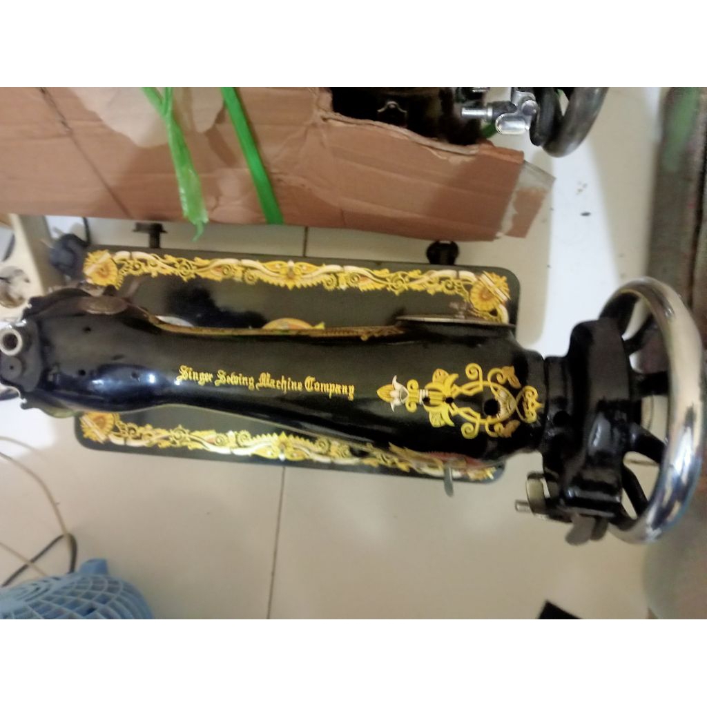 Jual mesin jahit hitam merk singer masih mulus | Shopee Indonesia