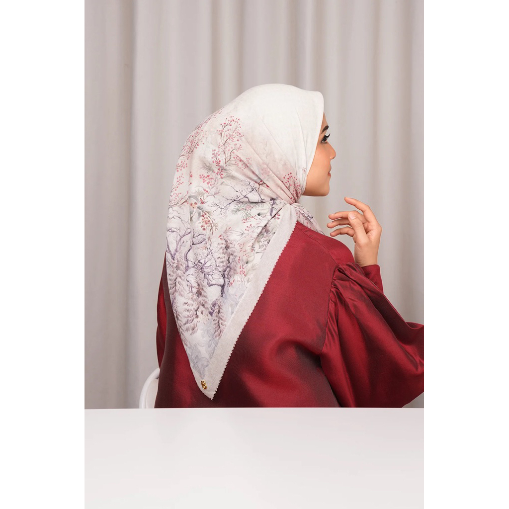 Jual NEW As Is Buttonscarves Holiday Series - Snow (Voal reguler ...
