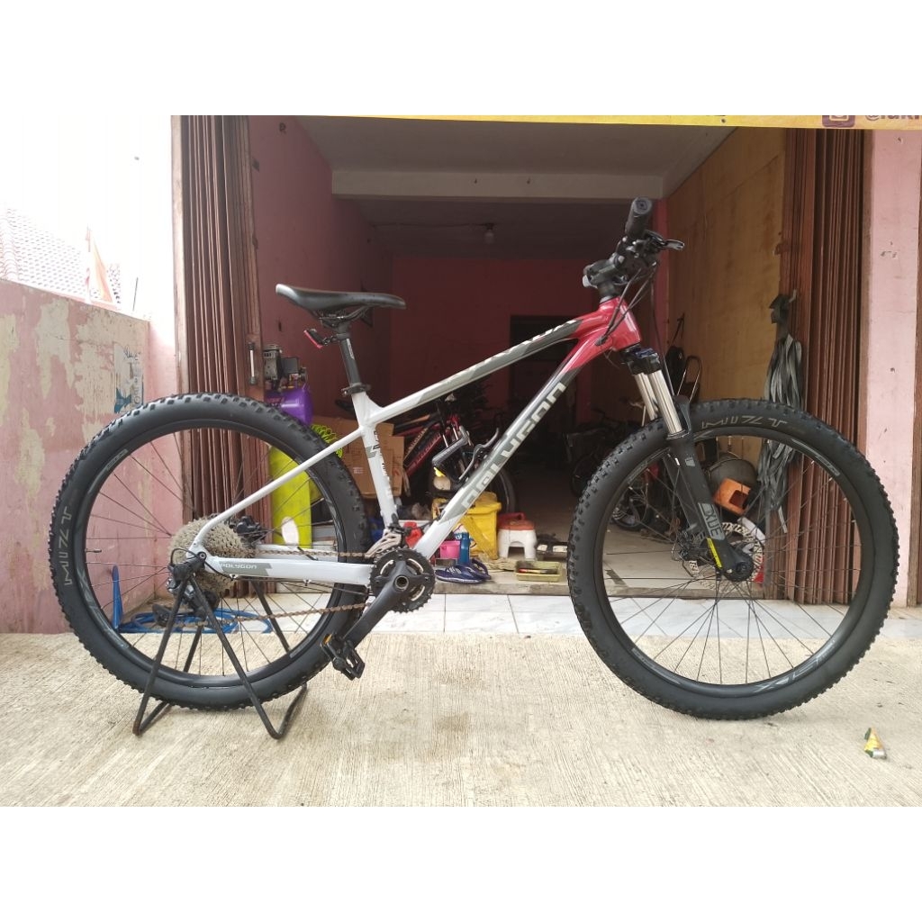 Jual Sepeda Gunung MTB Polygon Xtrada 5 Size M Speed 2x10 Rem Hidrolik Siap Pakai | Shopee Indonesia