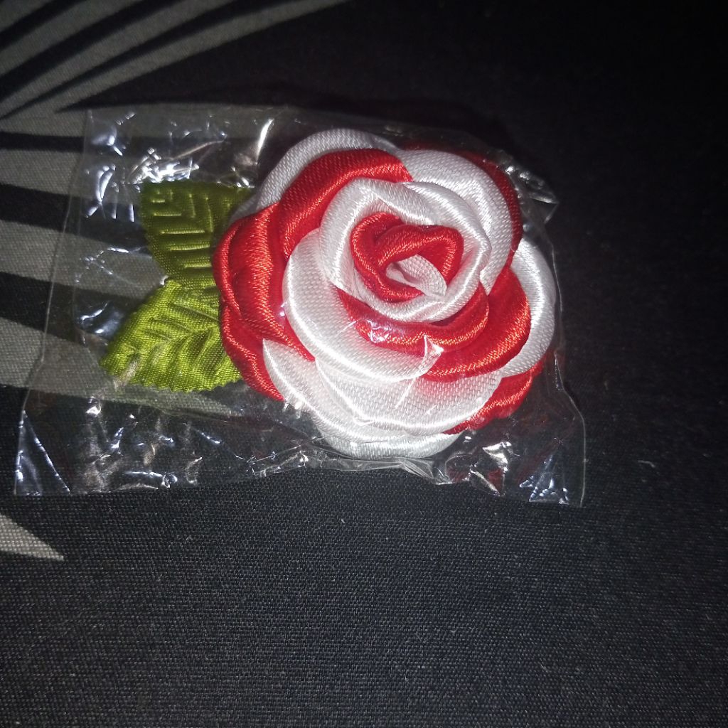 Jual BROS BUNGA MERAH PUTIH BROS AGUSTUSAN | Shopee Indonesia