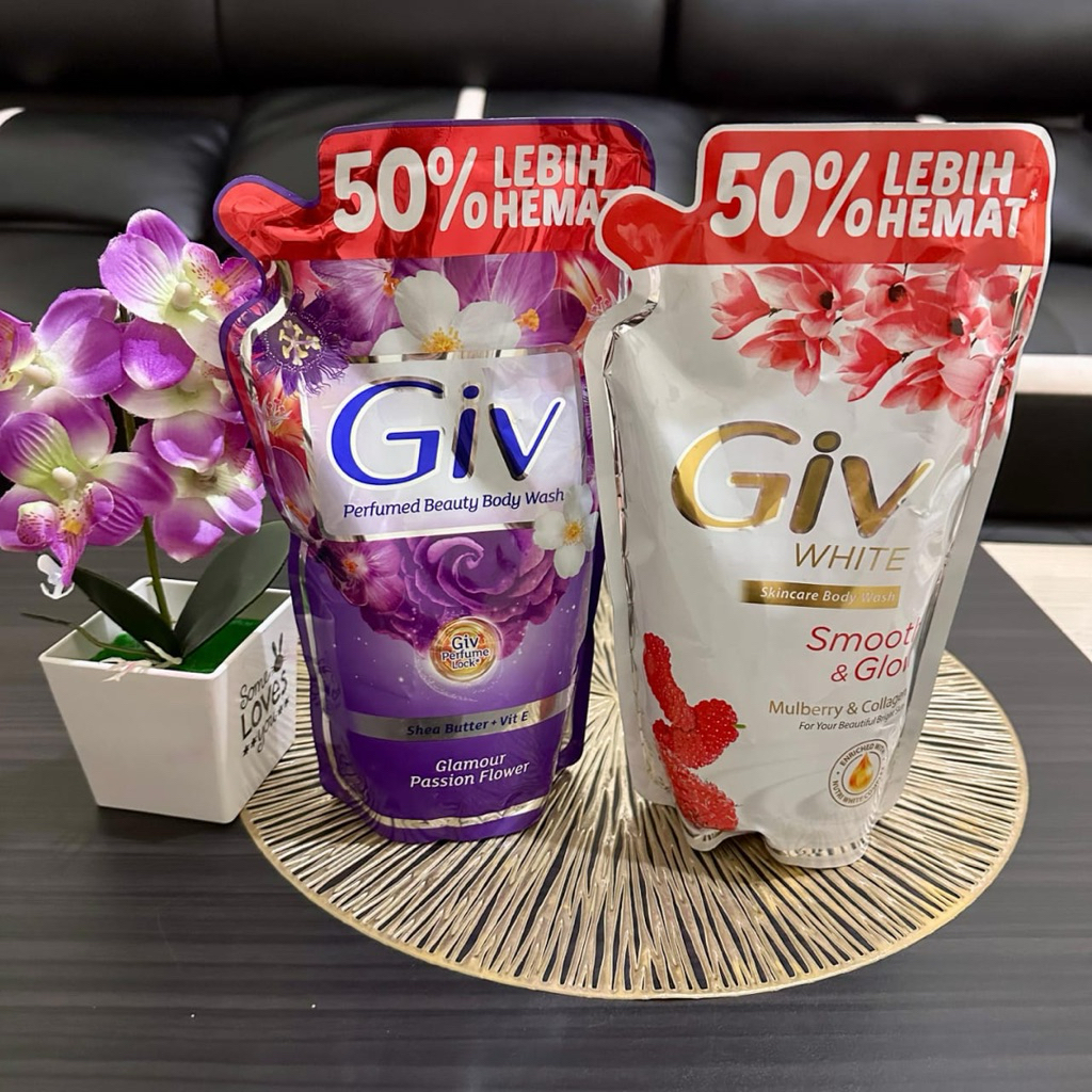 Jual Giv White Sabun Mandi Cair Sakura Pearl Pouch 825 ml - Giv White ...