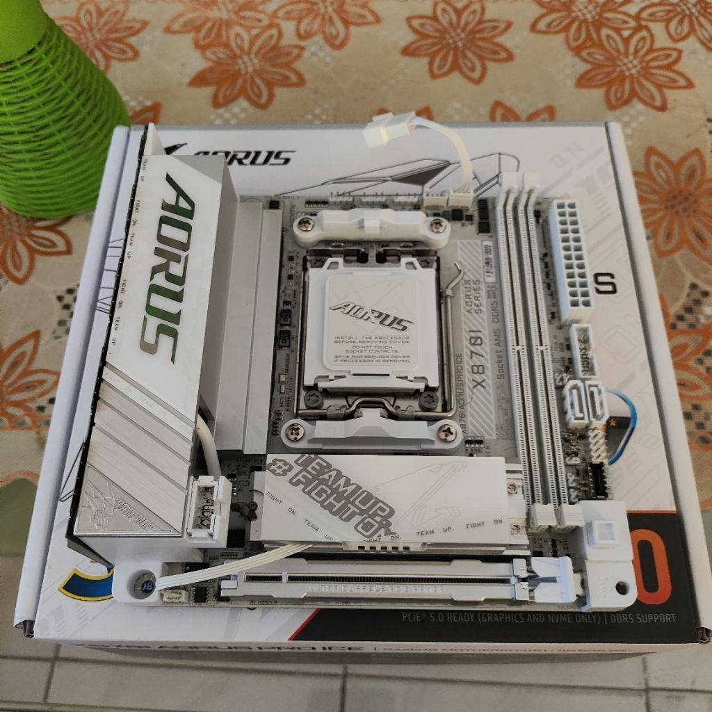 Jual GIGABYTE X870I AORUS PRO ICE | Motherboard AMD X870 AM5 DDR5 Mini ...