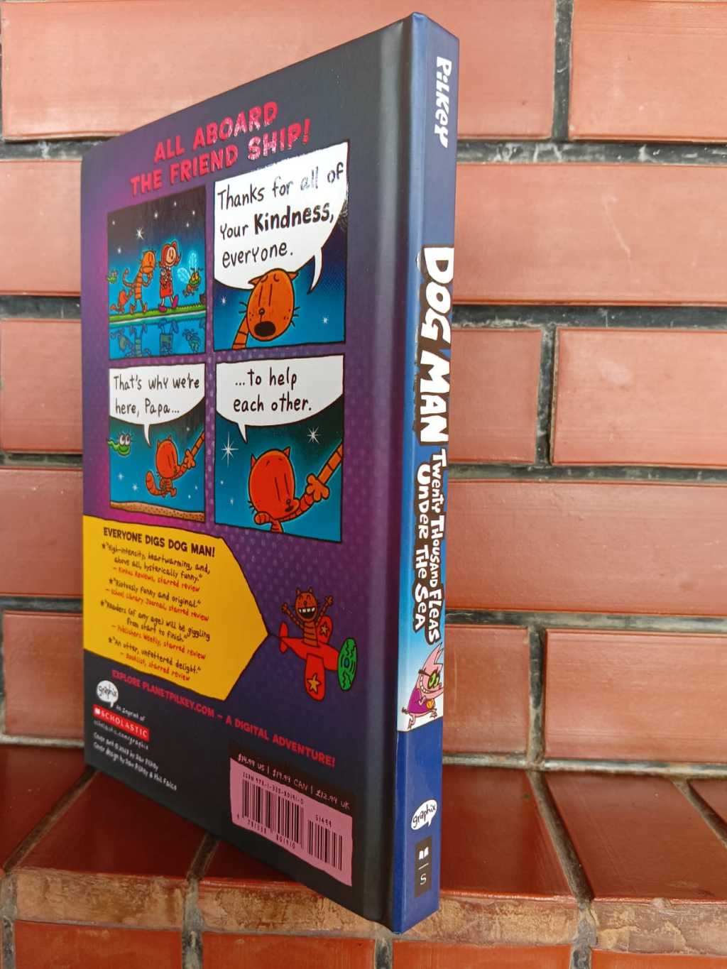Jual Dog Man Twenty Thousand Fleas Under The Sea Dav Pilkey (HC) Dog ...