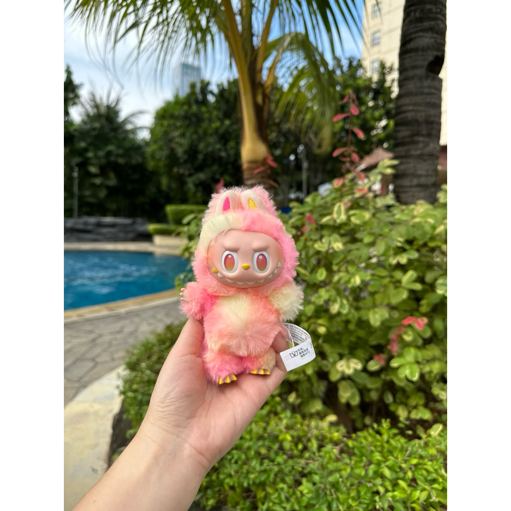Jual Labubu Big Into Energy V3 Loyalty Pink Lisa Blackpink | Shopee ...