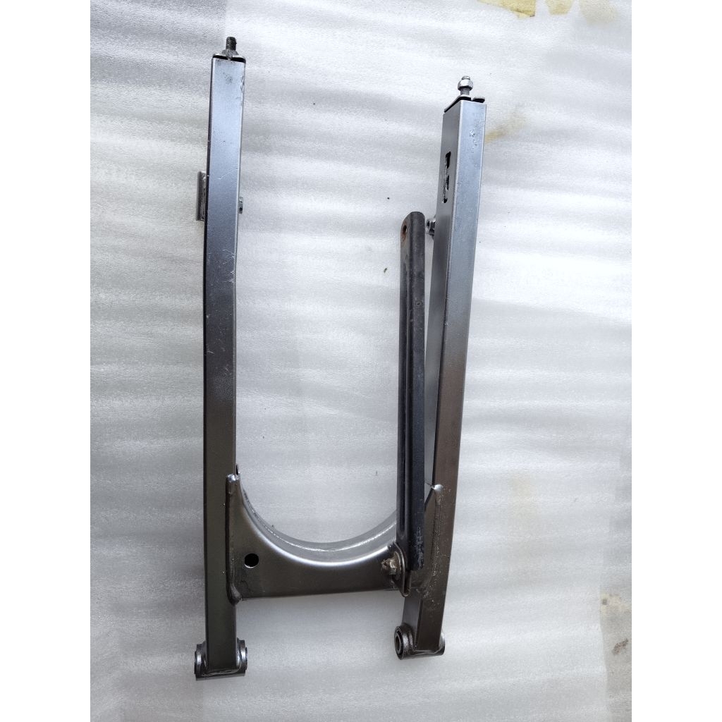Jual swing arm jupiter z new robot. injeksi. salib. karbu | Shopee ...