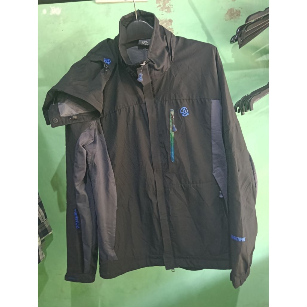 Jual Jaket outdoor Ternua// Jaket Gopcore// Jaket Gunung | Shopee Indonesia