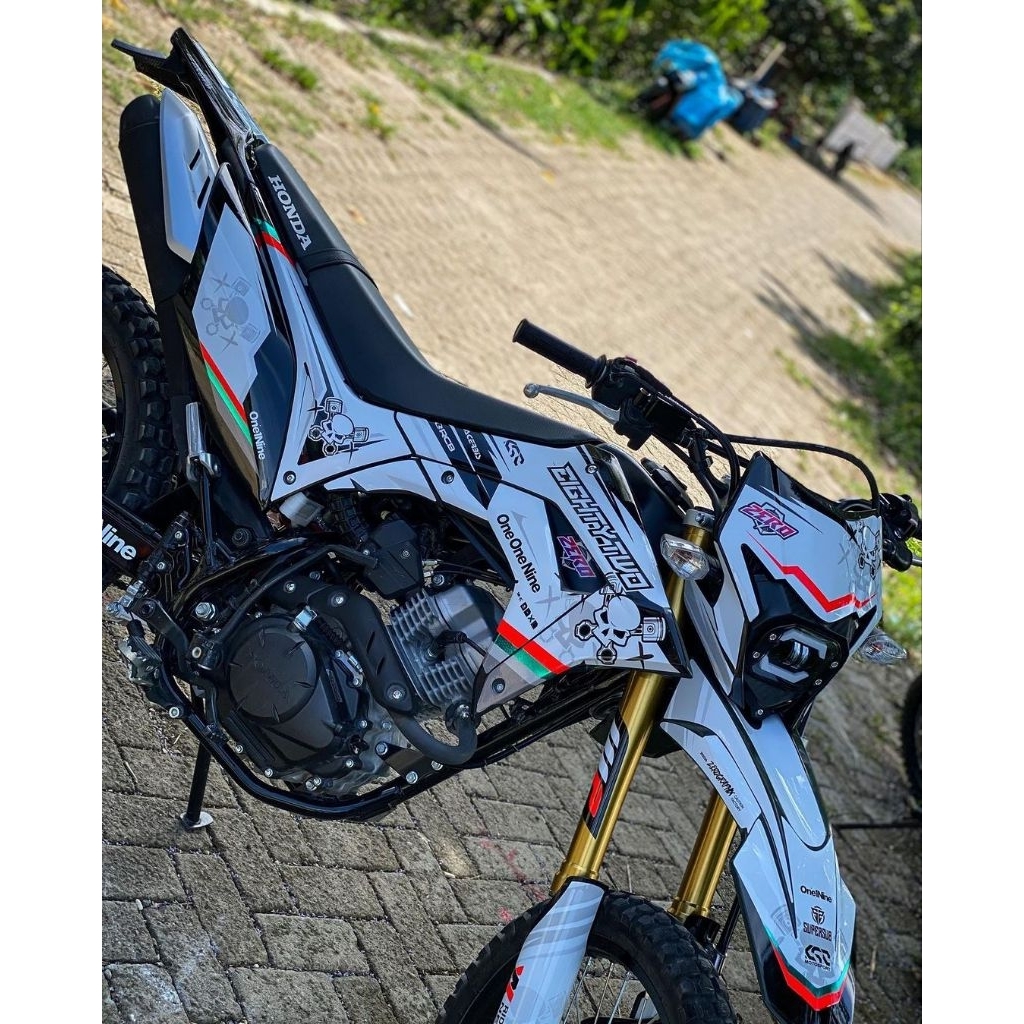 Jual decals custom crf 150 warna putih bebas riqwest nama dan nomor ...
