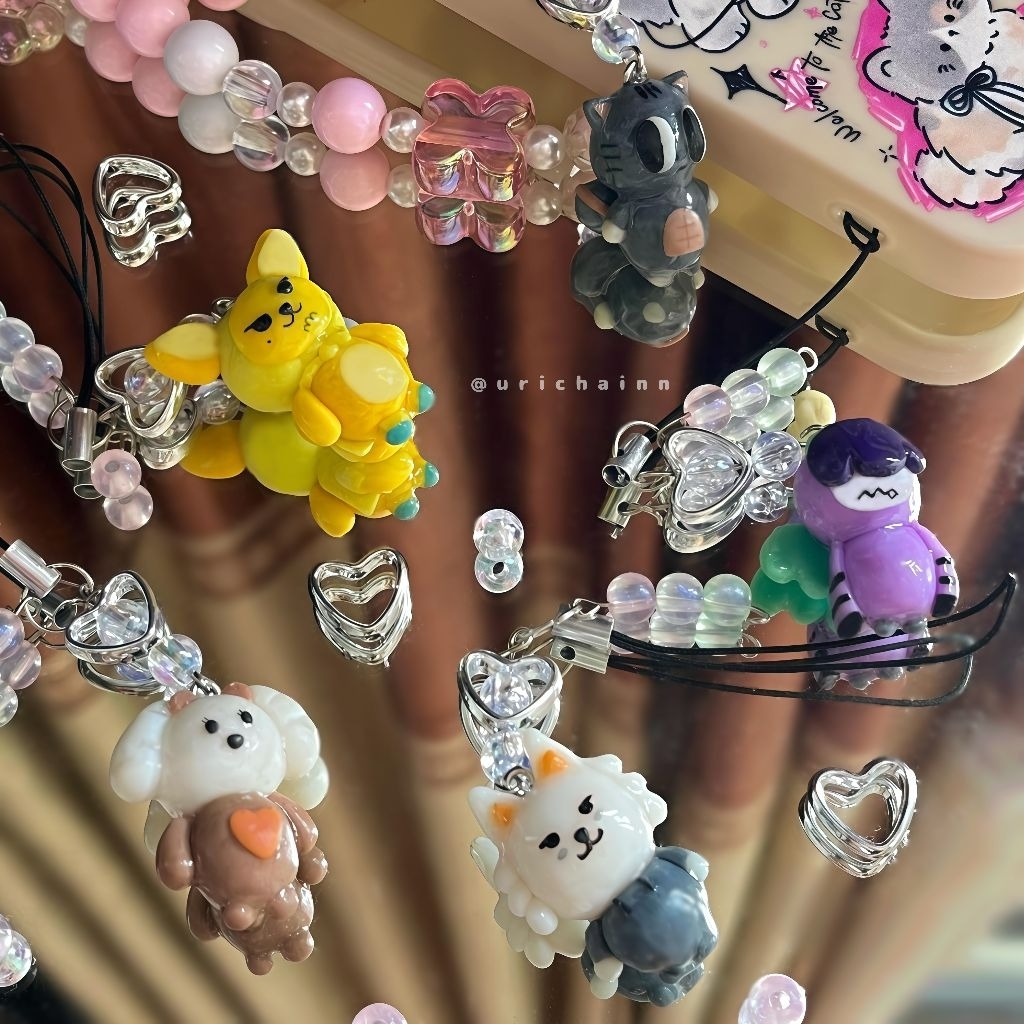 Jual [PELUNASAN] Ppulbatu Keychains & Phonestrap by urichainn | Shopee ...