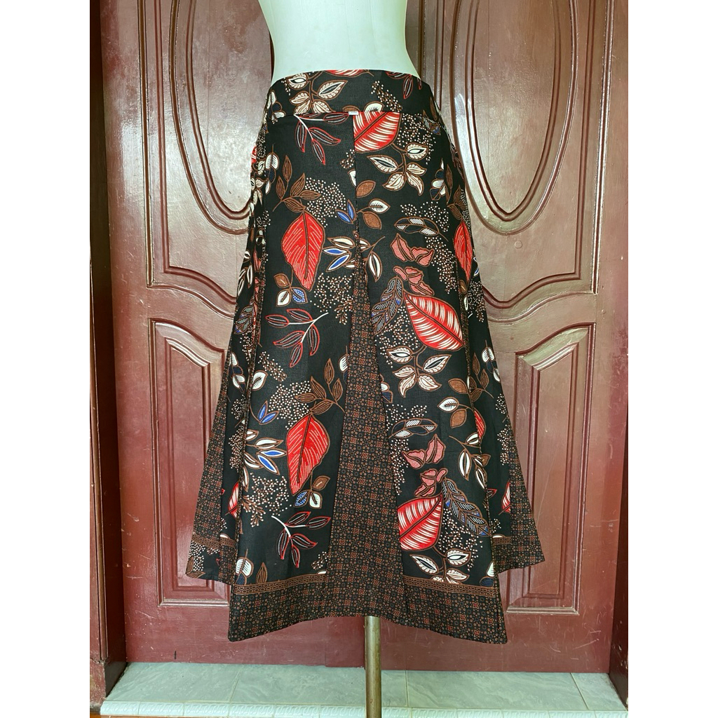 Jual Rok Batik 7/8 Lebar Model Pecah 8 Pakai Lapis Puring/Rok Batik ...