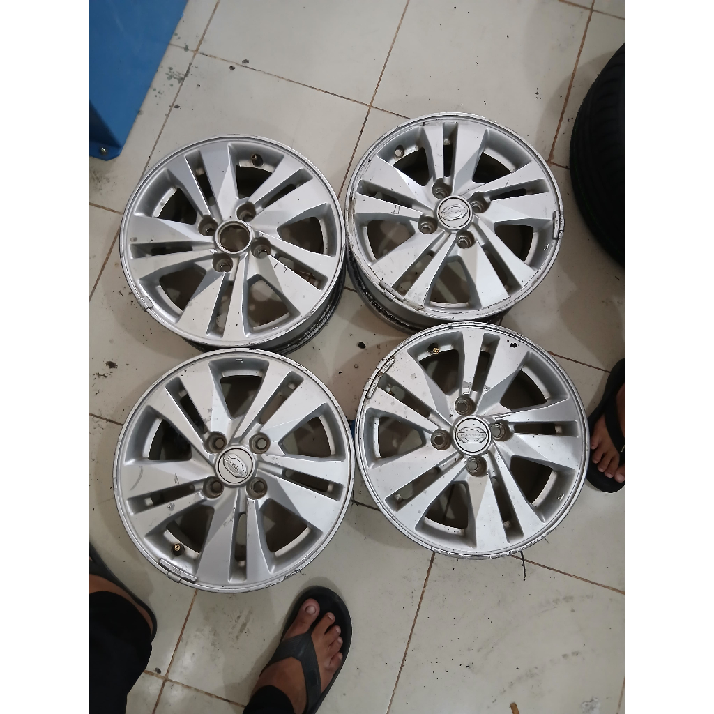 Jual VELG MOBIL ORI STD DATSUN RING 15 LEBAR 5 LUBANG BAUT PCD 4X100 PELEK | Shopee Indonesia