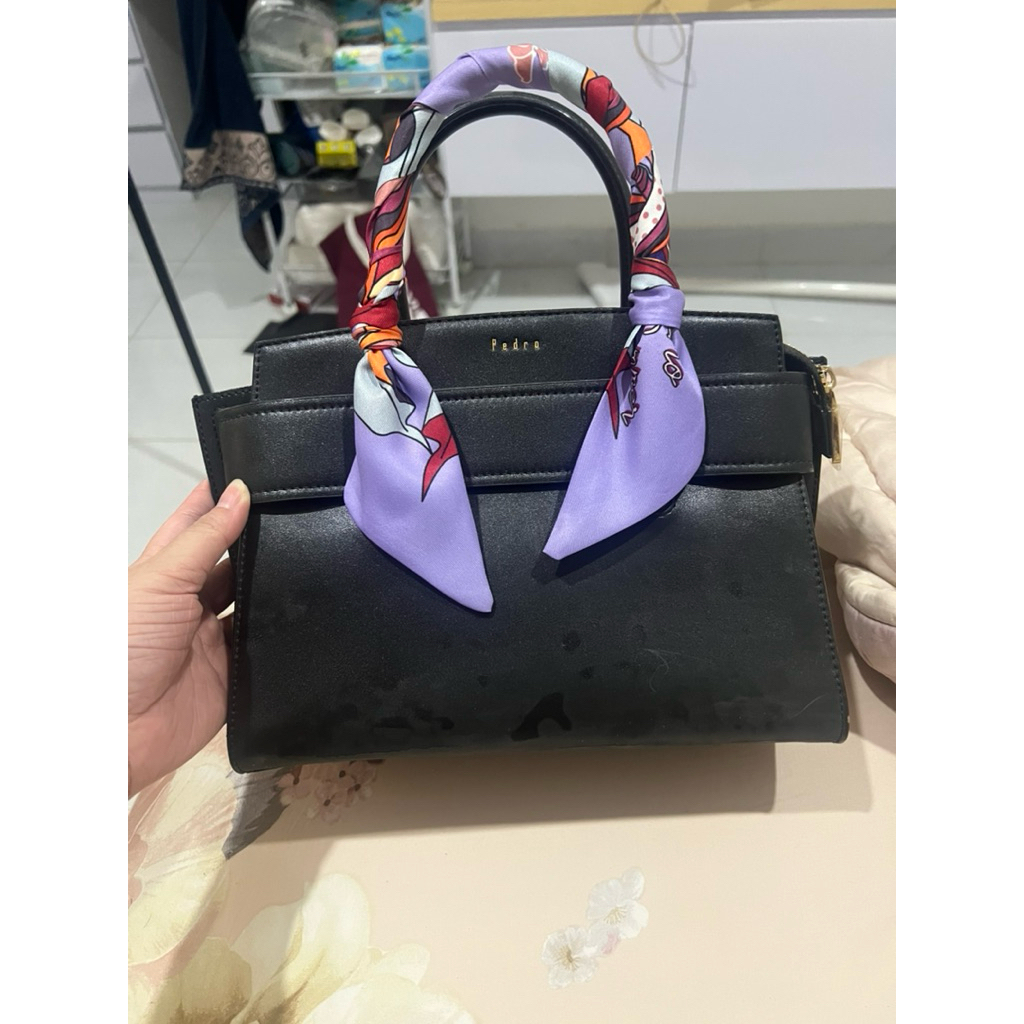 Jual NETT Tas Pedro scarf handle tote bag dan charles keith ori 100% ...