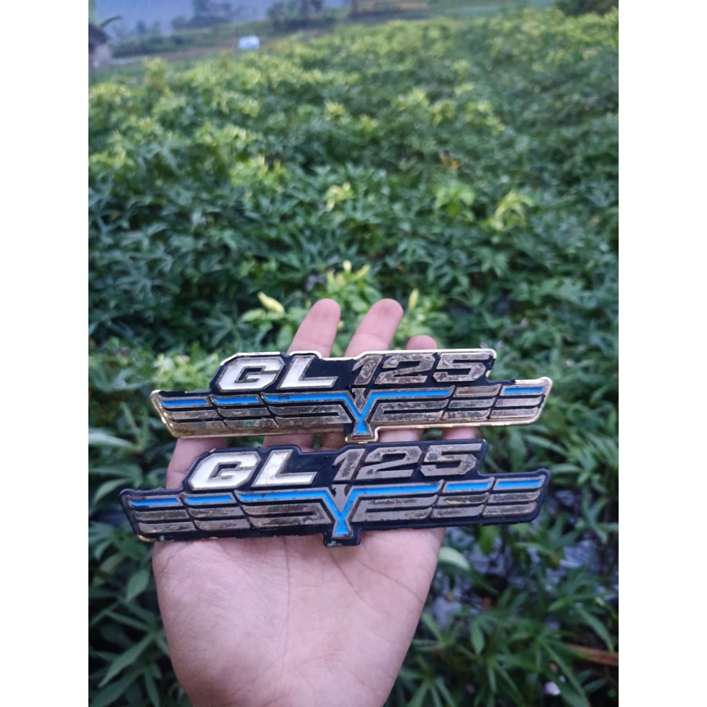 Jual emblem tepong gl 100/gl 125 Garuda original/ emblem tutup tangki ...