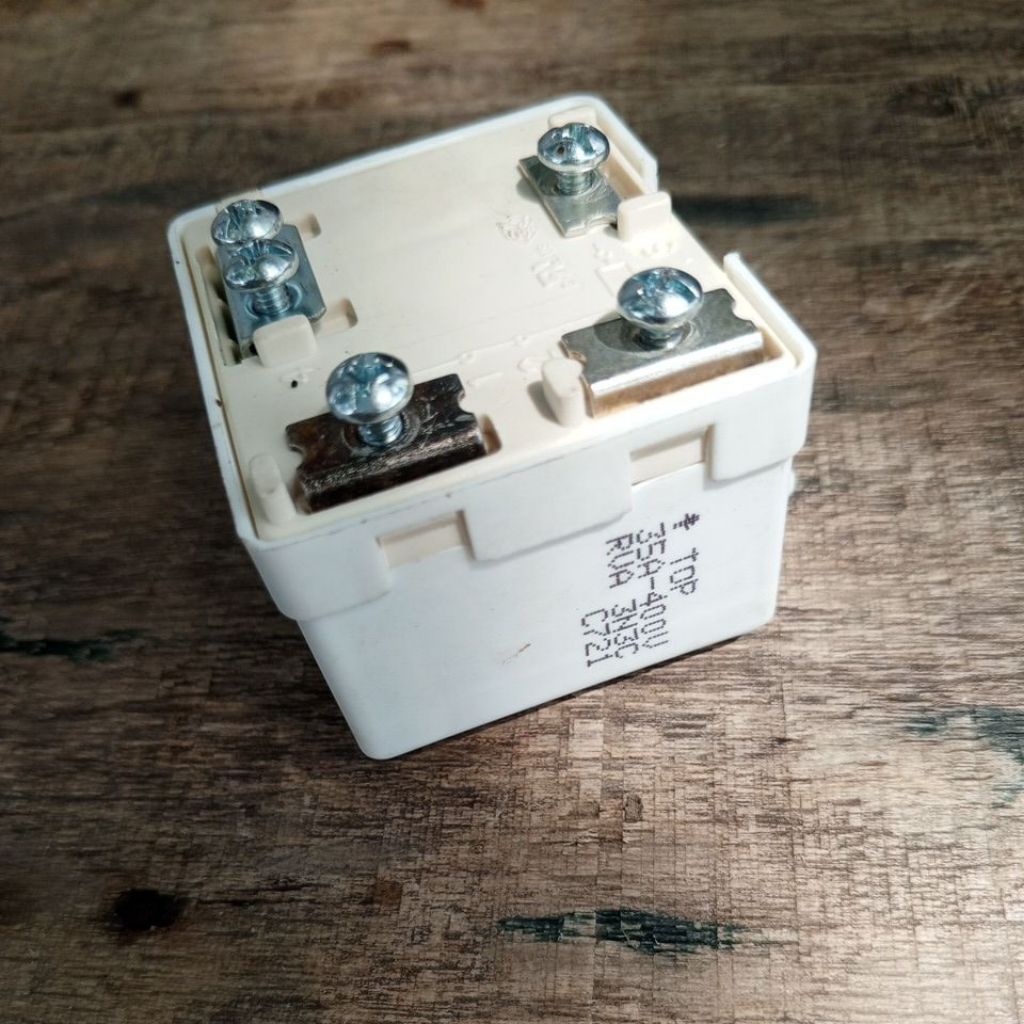 Jual Kompresor Relay Kotak Kulkas Chiller 35A-400V RVA 3N3C C721 ...