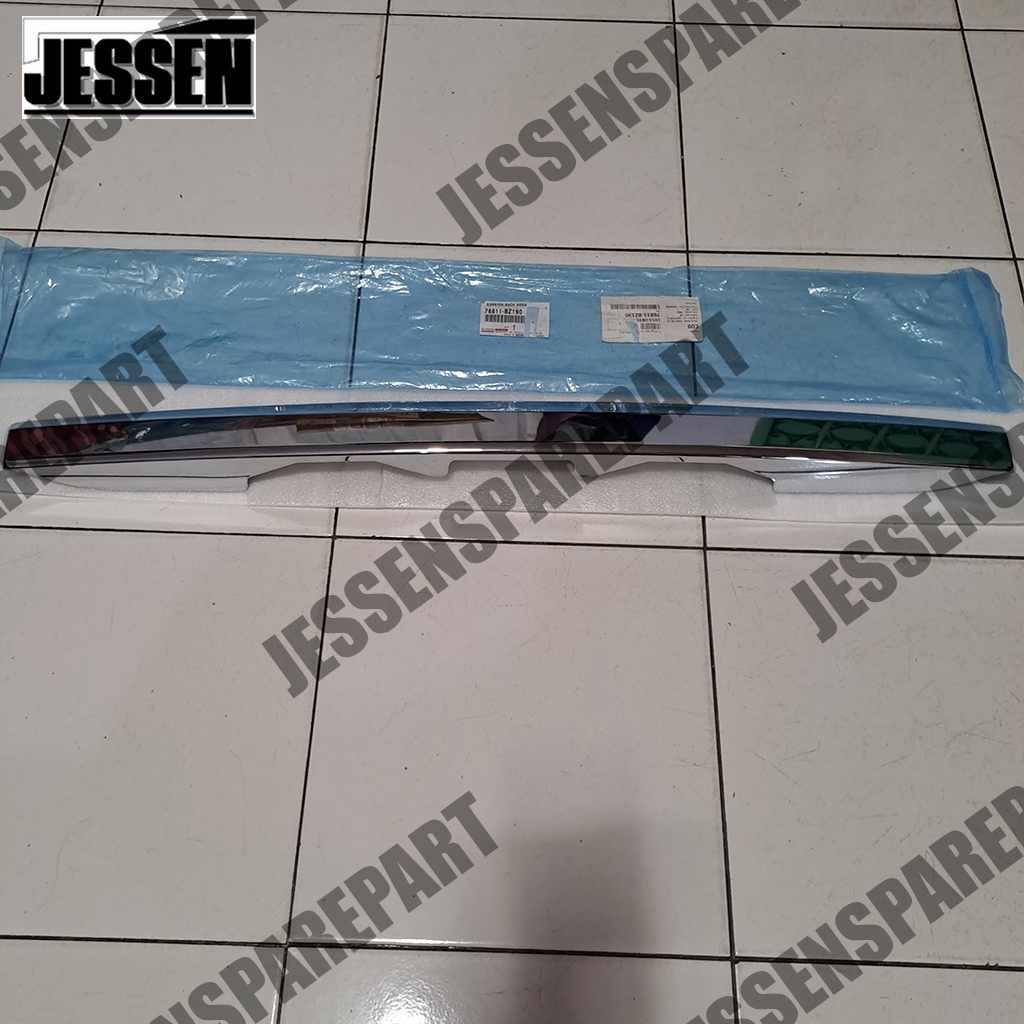 Jual List Pintu Bagasi Trunk Lid Garnish Avanza Veloz 76811-BZ190 ...