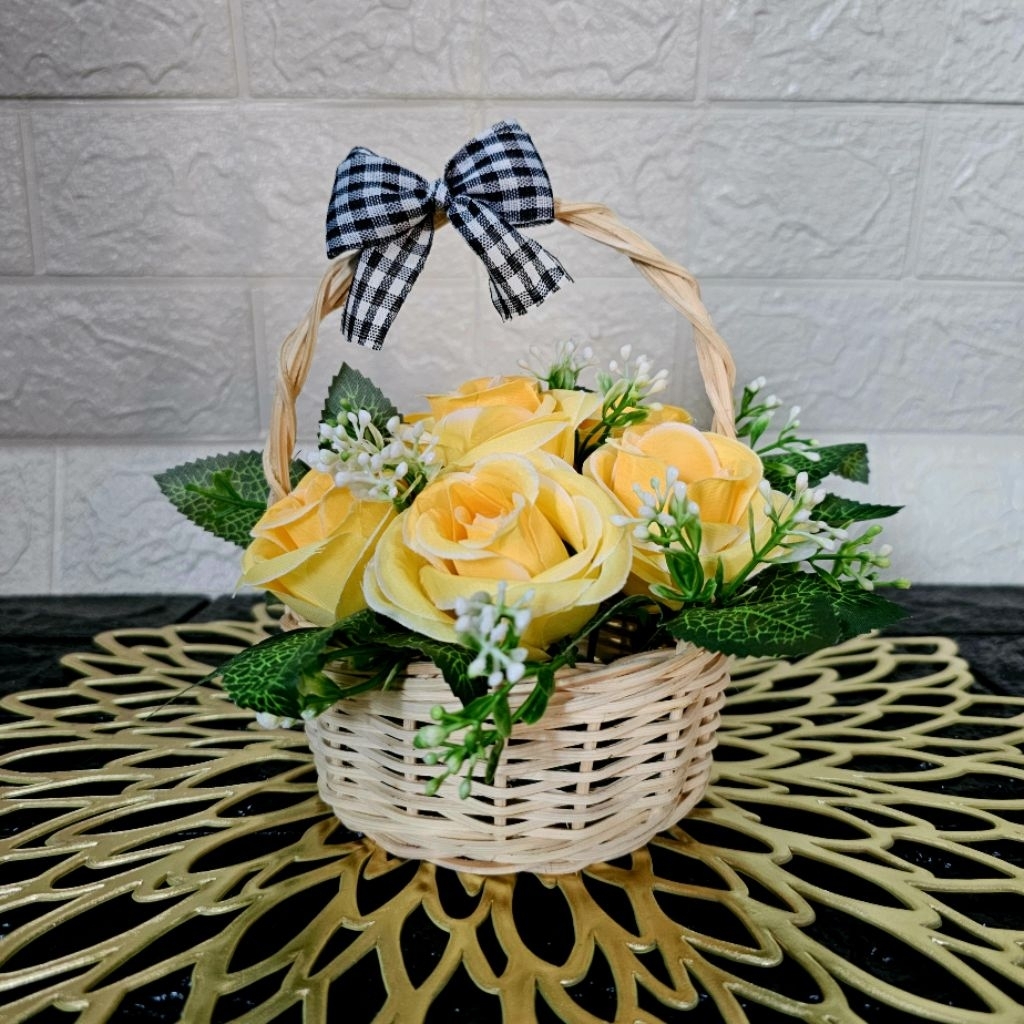 Jual Tanaman Hiasan Bunga Pajangan Mawar 6 Pot Rotan Unik Lucu ...