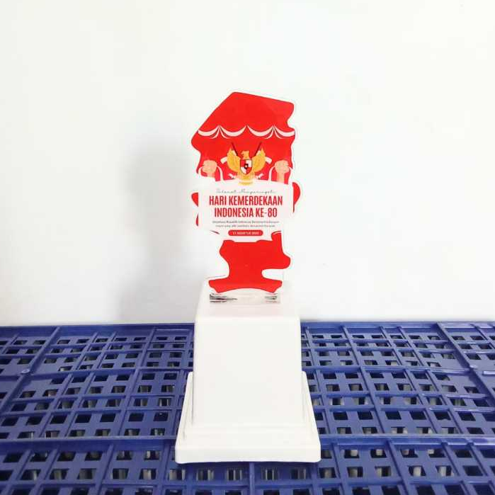 Jual Piala Akrilik Kemerdekaan Hadiah Tropi Lomba Agustusan HUT RI ...