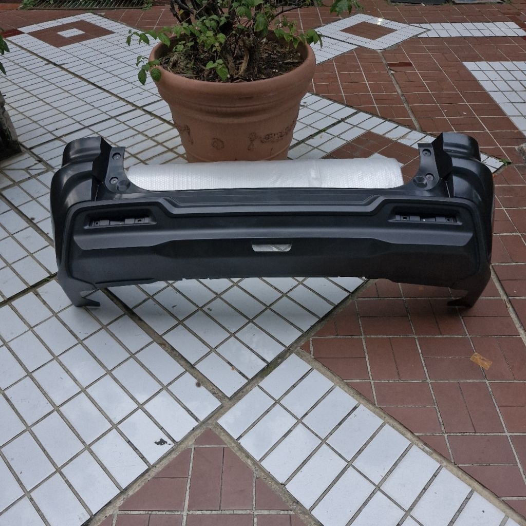 Jual Bemper Belakang Face Rear Bumper Asli Mitsubishi New Xpander ...