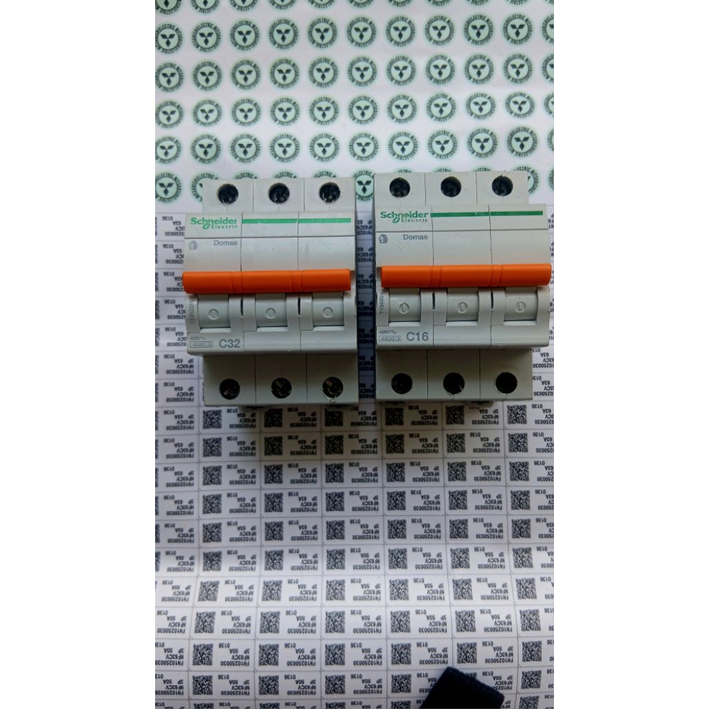 Jual MCB Sc***(((ider Domae 3pase 10A 16A 20A 25A 32A | Shopee Indonesia