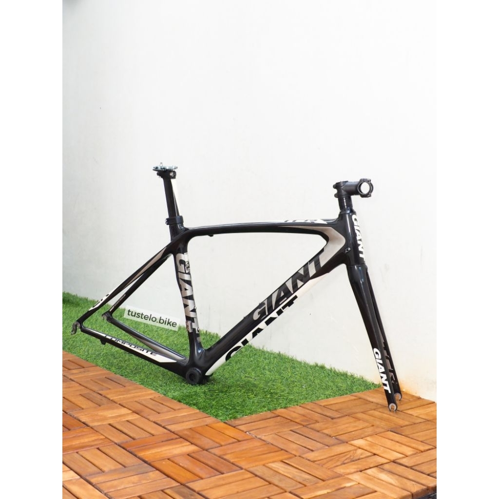 Jual Frameset Roadbike Carbon Giant TCR Composite 2 Size S Mulus ...