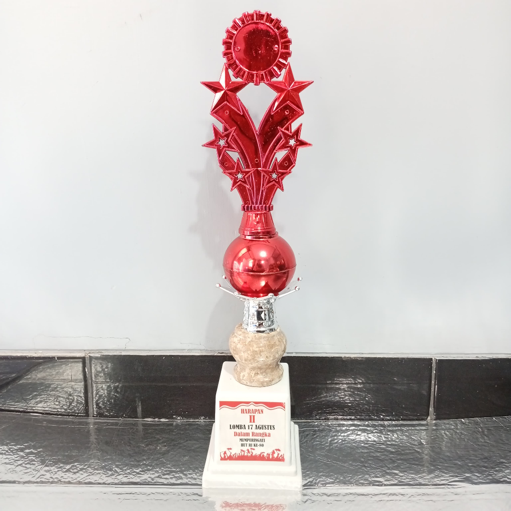 Jual Piala Merah Kombinasi Mahkota Cup Bola Merah Edisi Kemerdekaan ...