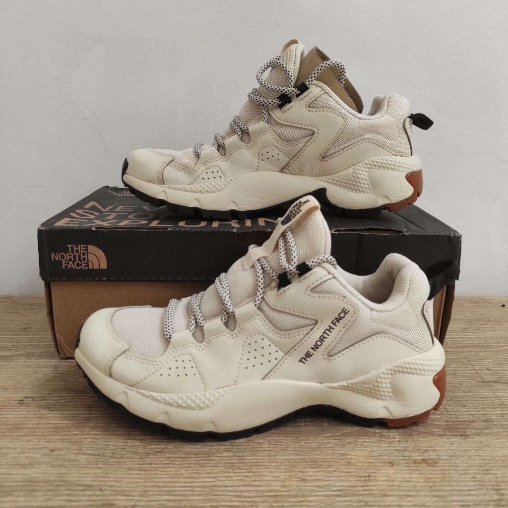 Jual sepatu gunung hiking wanita trail running original | Shopee Indonesia