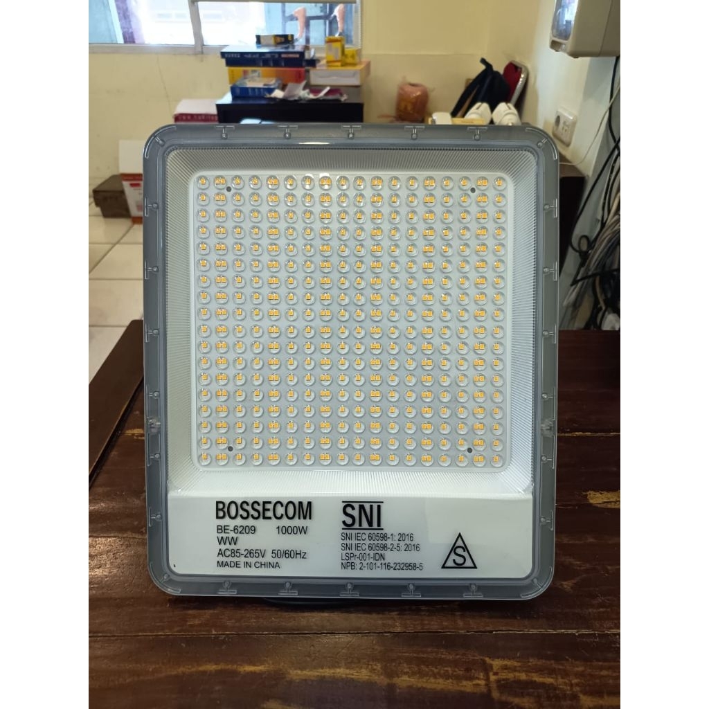 Jual lampu sorot 1000 wat bossecom sinar terang putih outdoor lamp ...