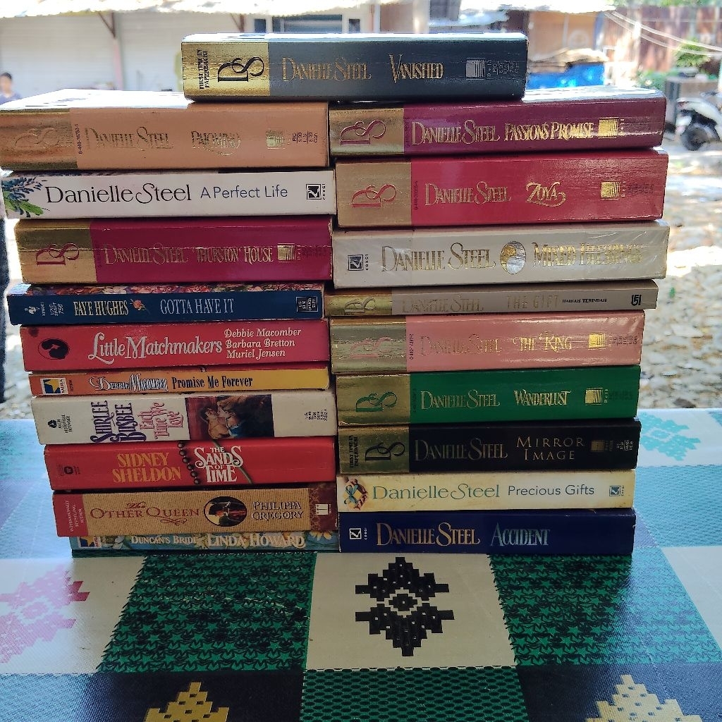 Jual Buku Original • Buku Novel Romansa Bahasa Inggris - Danielle Steel ...