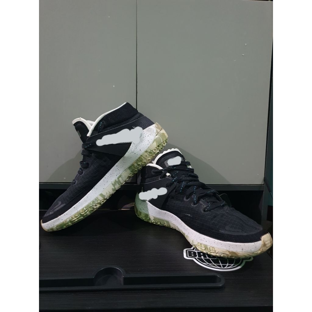 Jual Sepatu Basket Second (Size 42) | Shopee Indonesia