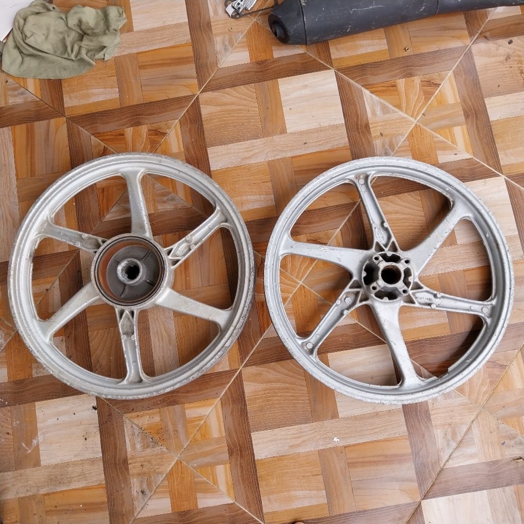 Jual velg standar racing depan belakang original Yamaha Jupiter ...
