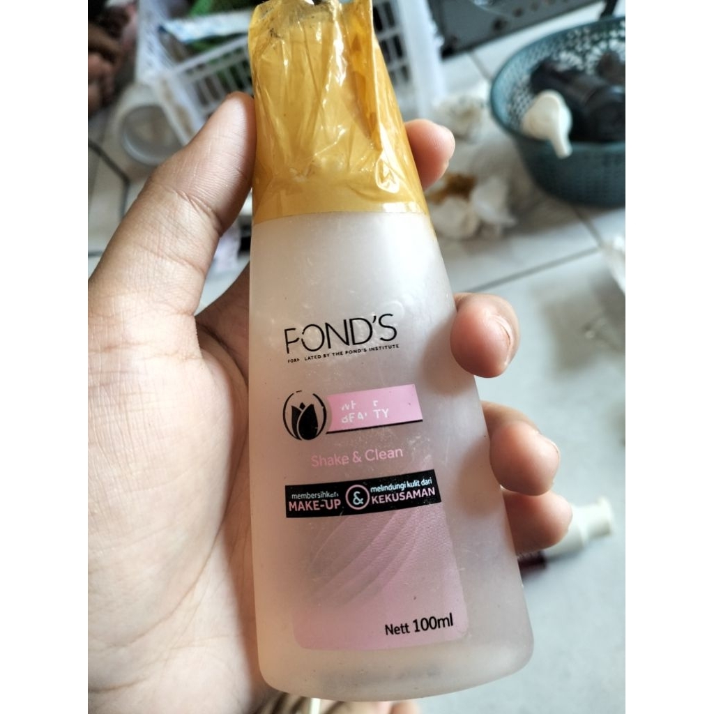 Jual Pons white beauty shake&clean 100ml reject kemasan | Shopee Indonesia