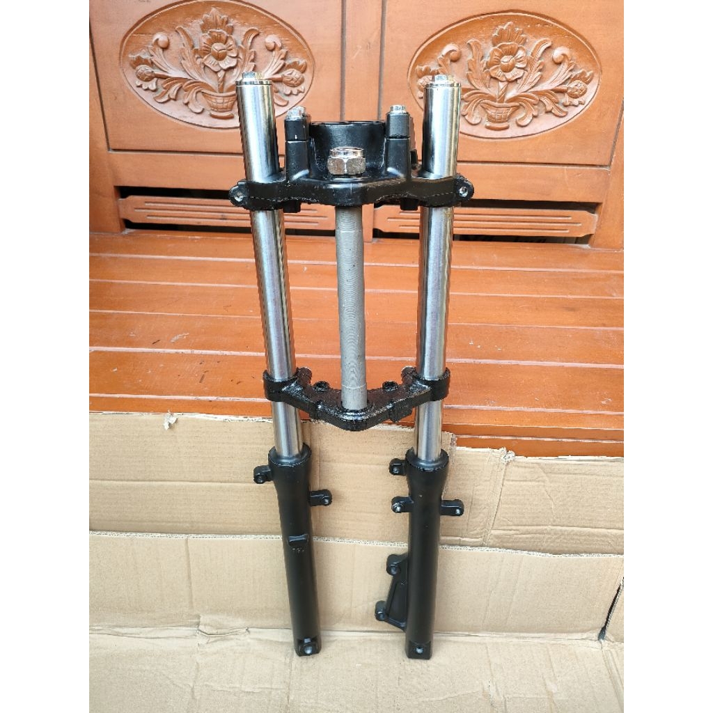 Jual Shock depan Tiger new Import as komstir pnp Honda gl pro win cb ...