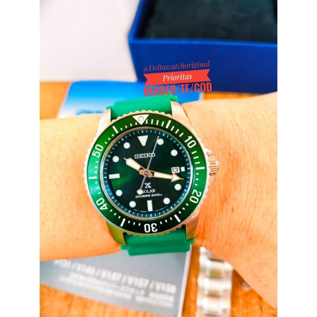 Jual Seiko Prospex SNE583 SNE583P1 Baby Hulk Solar Diver 200m Green ...