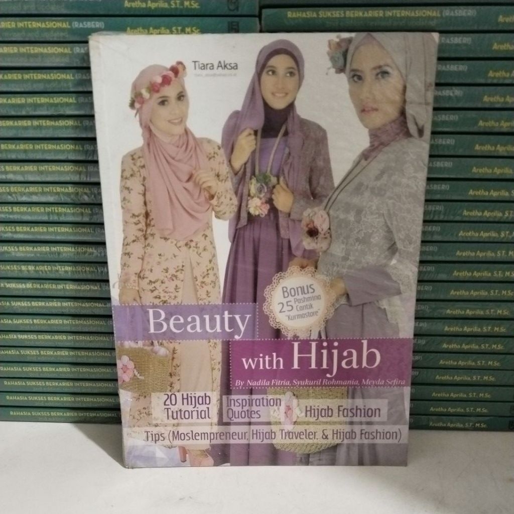 Jual Buku Beauty With Hijab | Shopee Indonesia
