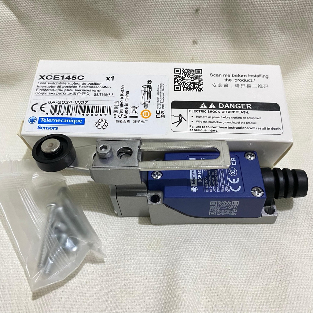 Jual Telemecanique XCE-145C Schneider Limit Switch XCE145C | Shopee ...