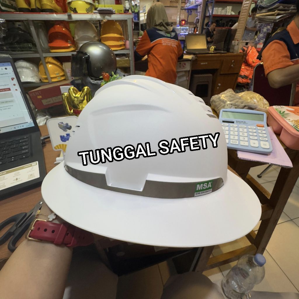 Jual Helm safety MSA Fulbrim Terbaru Fastrcak putar / helm safety MSA ...